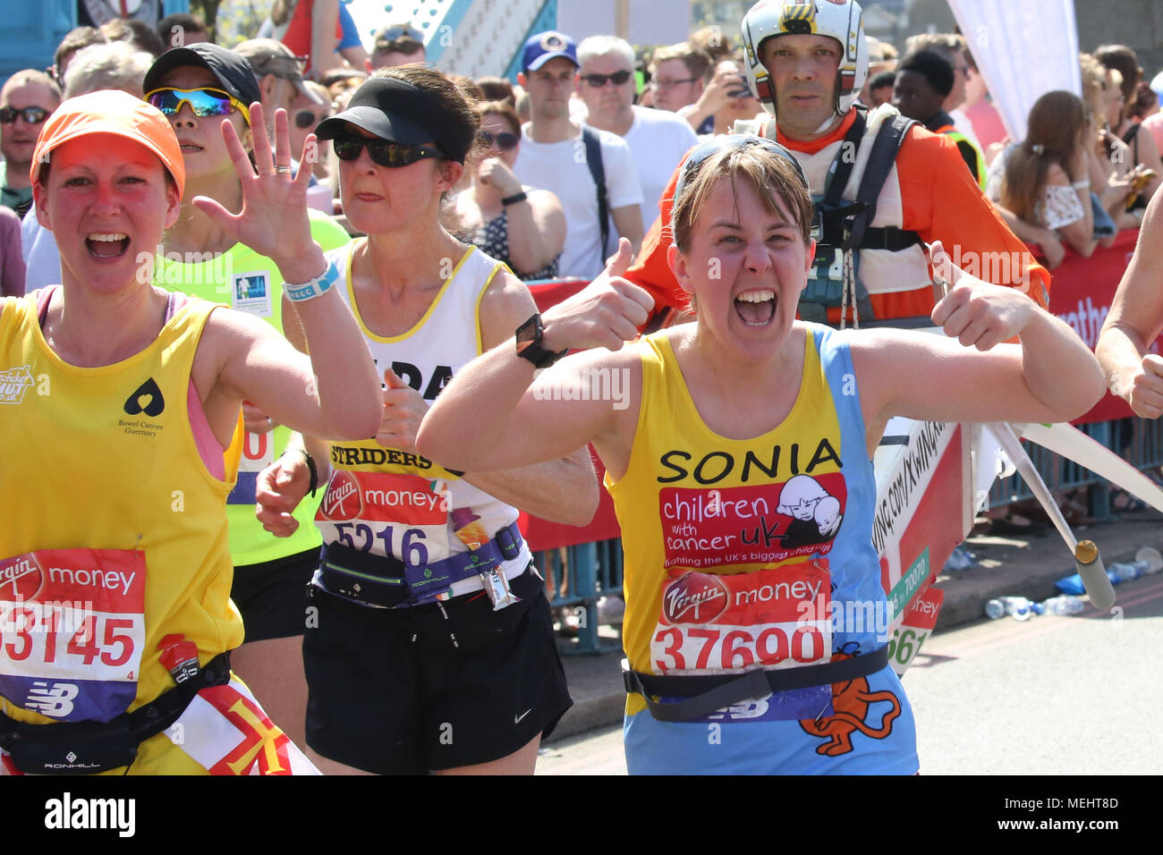 Marathon runner struggling heat hi-res stock photography and images - Alamy