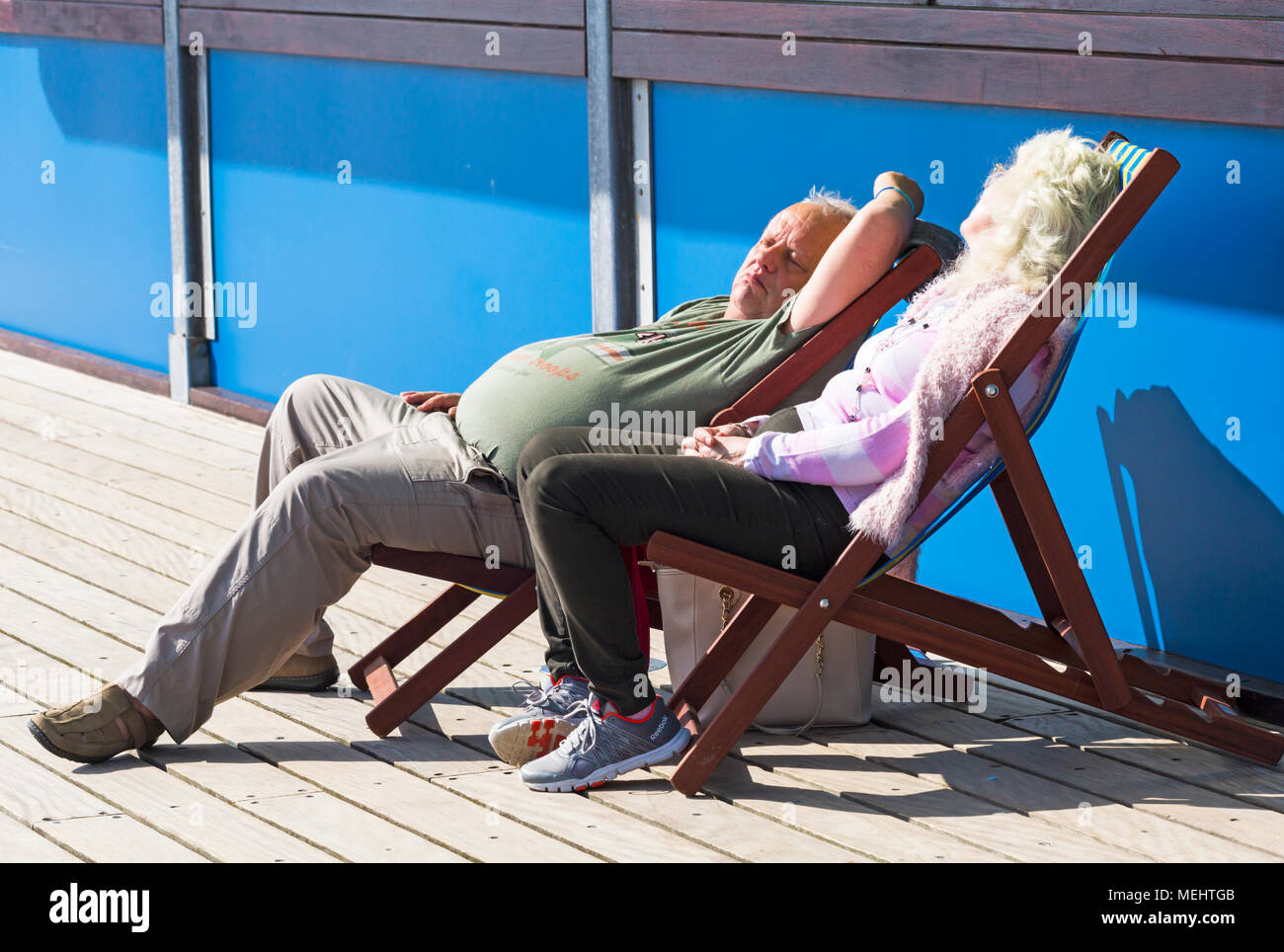 Bournemouth, Dorset, UK. 22nd April 2018. UK weather: after a night of ...