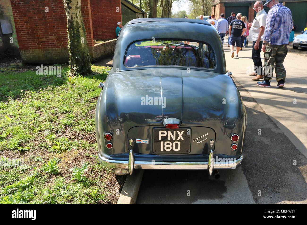 Standard cars hi-res stock photography and images - Alamy