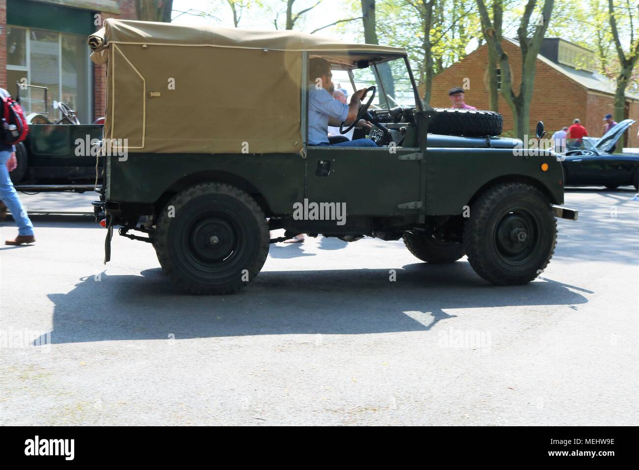 Land rover of the raf hi-res stock photography and images - Alamy