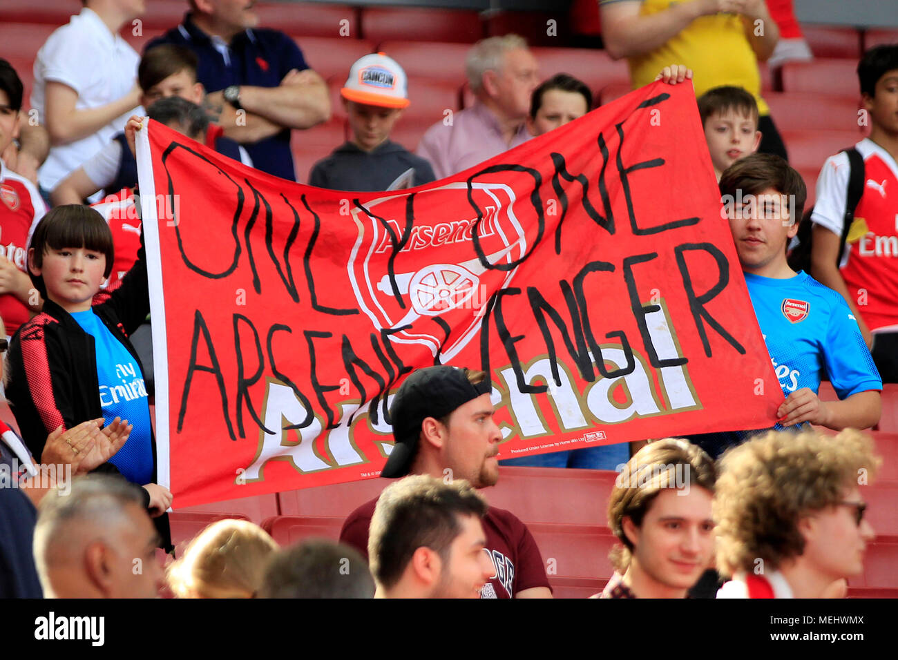 Arsenal fans banner emirates stadium hi-res stock photography and ...