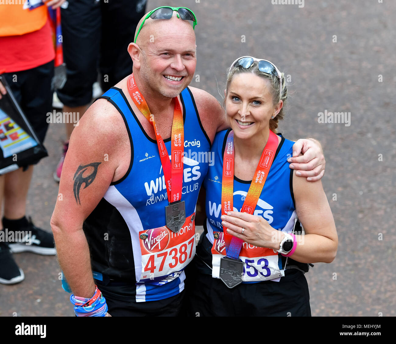 London marathon finish line hi-res stock photography and images - Alamy