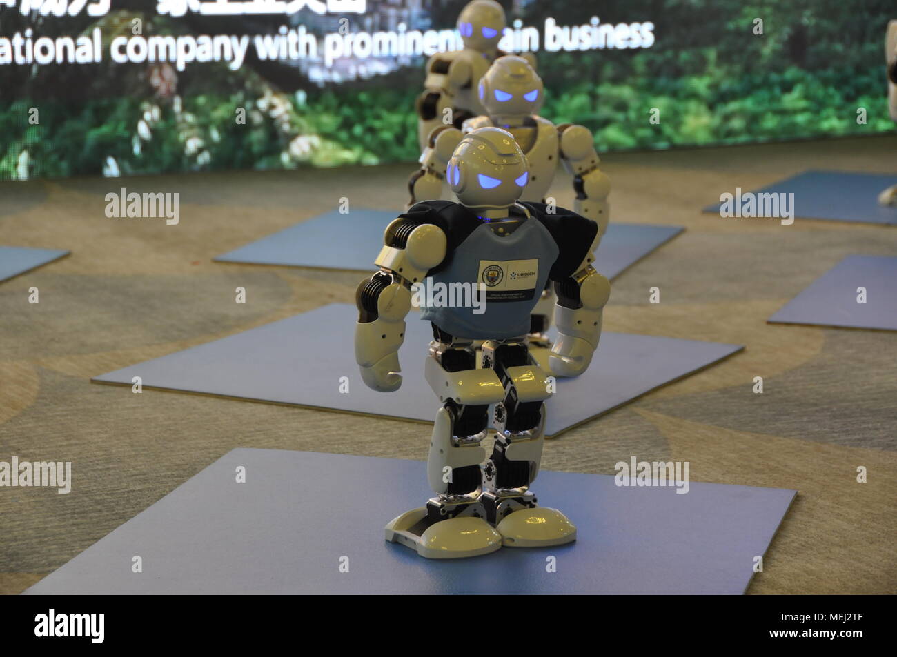 Robots dancing china hi-res stock photography and images - Alamy