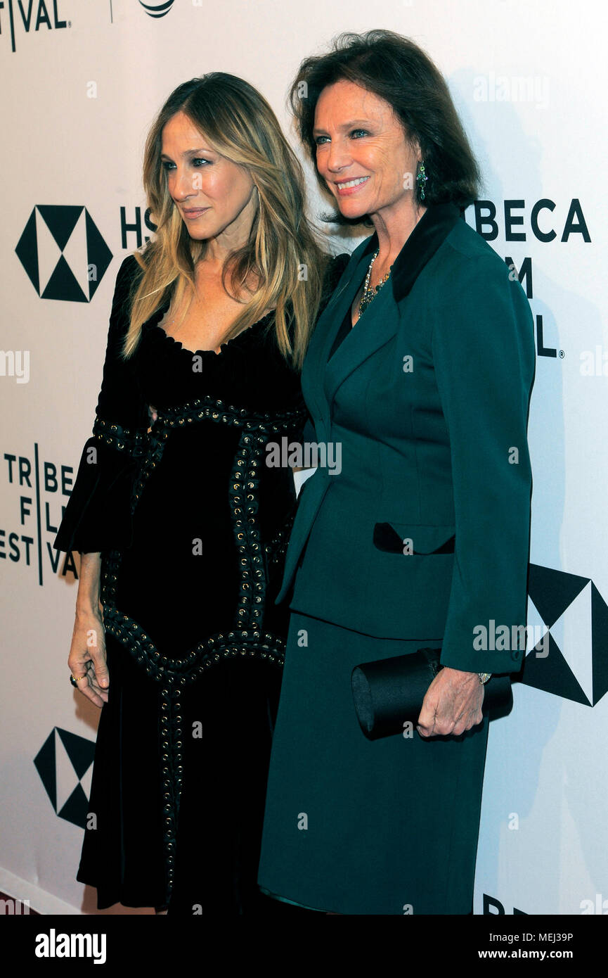 NEW YORK, NY - APRIL 19: Actors Sarah Jessica Parker and Jacqueline ...