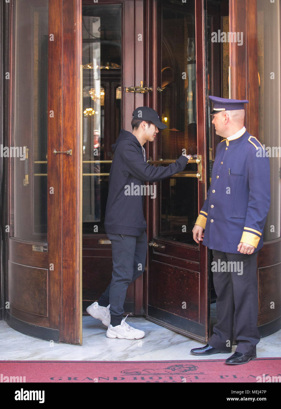 Un coreano hi-res stock photography and images - Alamy