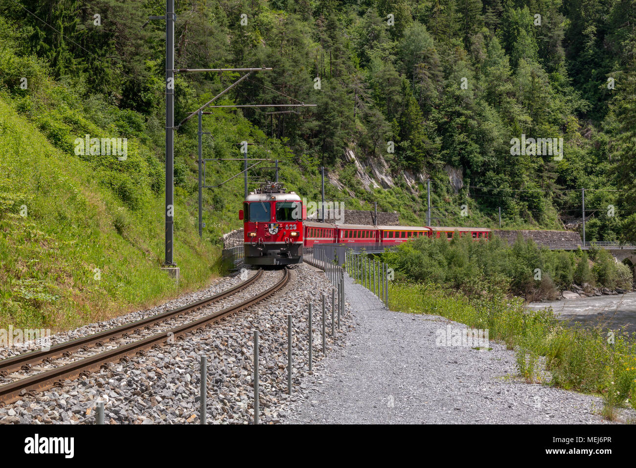Rhatische bahn train hi-res stock photography and images - Alamy