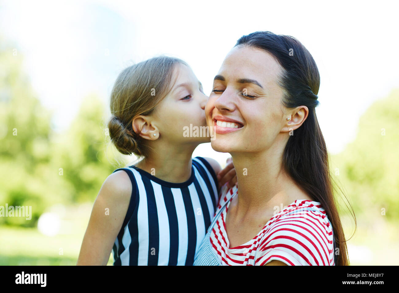 Foster mom hi-res stock photography and images - Alamy