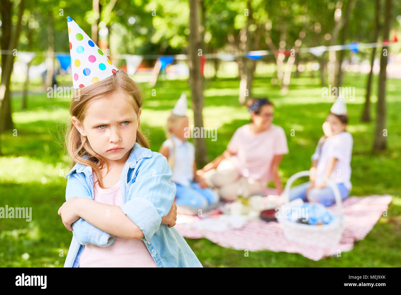 Girl child lonely party hi-res stock photography and images - Alamy