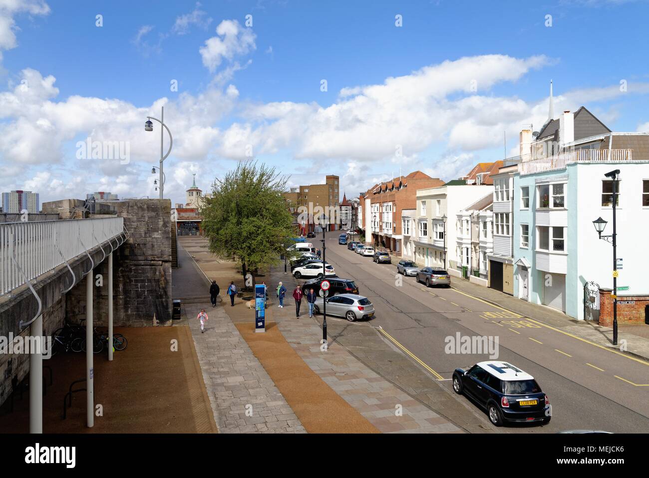 Old portsmouth street hampshire hi-res stock photography and images - Alamy