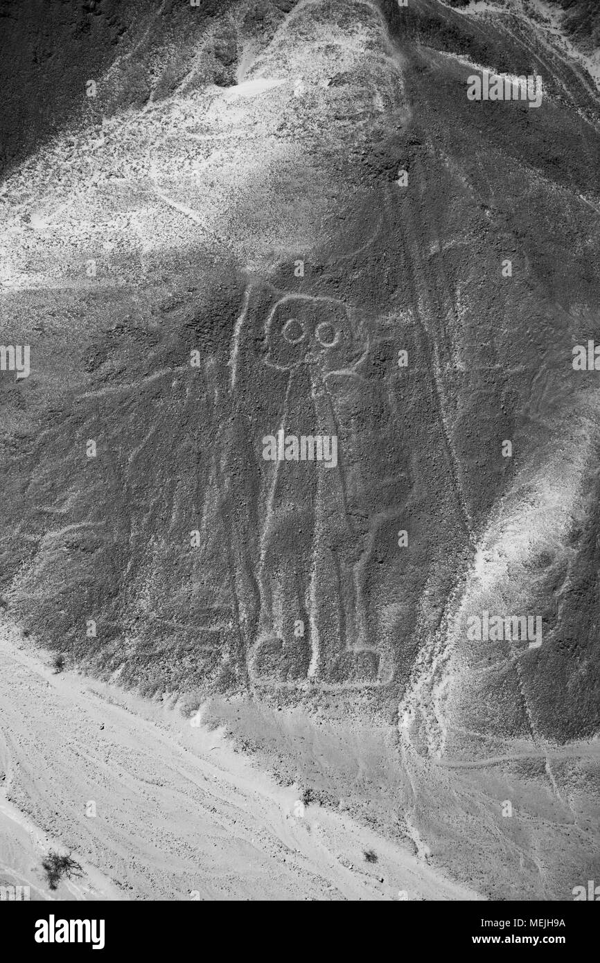 Nature tourism peru Black and White Stock Photos & Images - Alamy