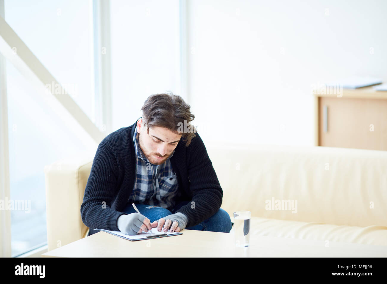 Social support hi-res stock photography and images - Alamy