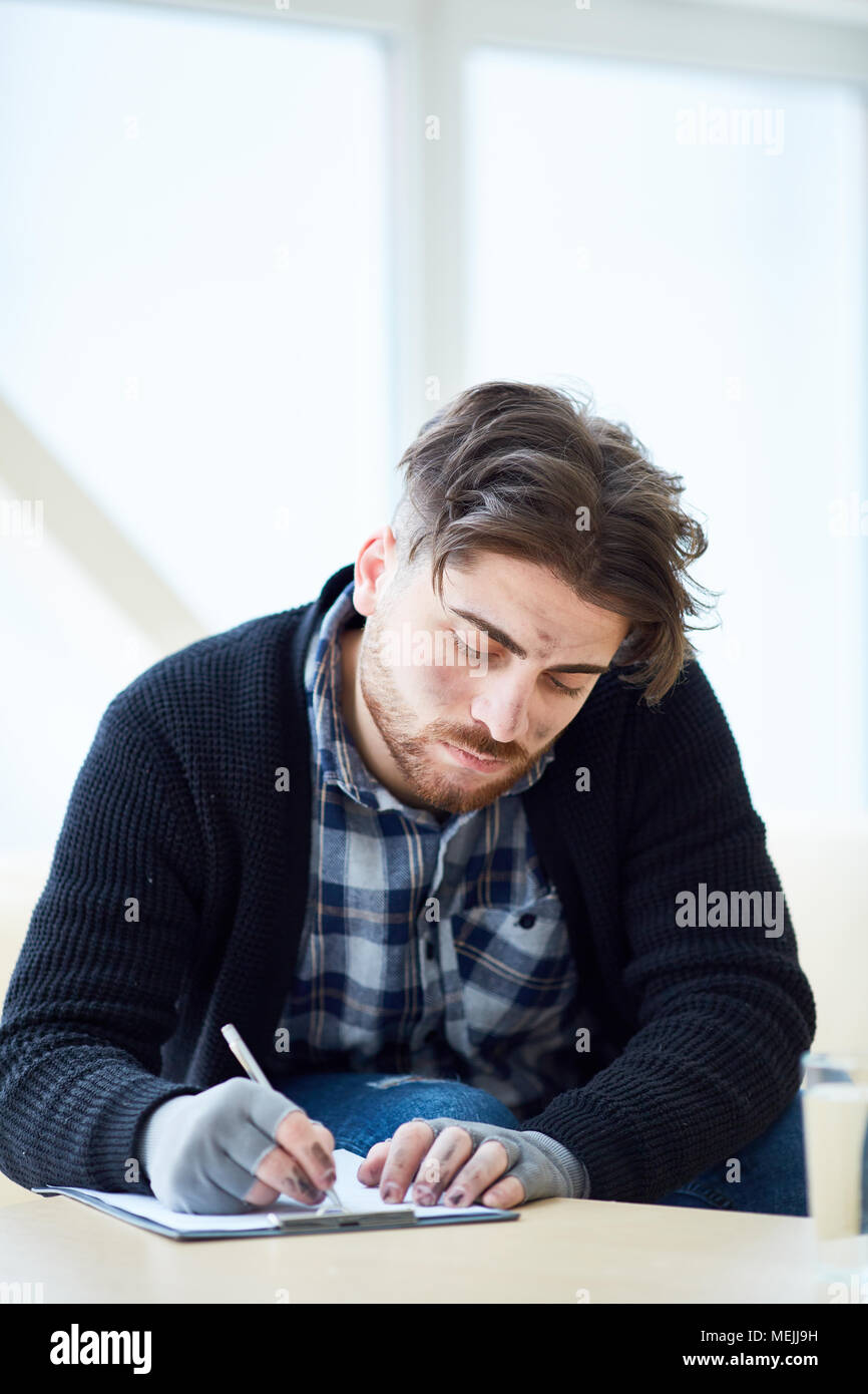 Refugee person hi-res stock photography and images - Alamy