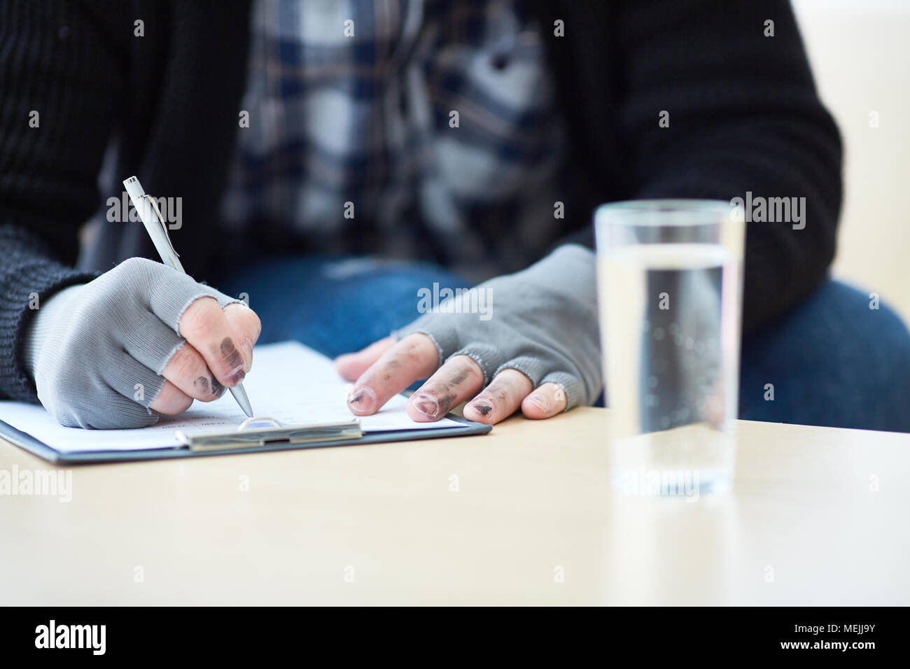 Social support hi-res stock photography and images - Alamy