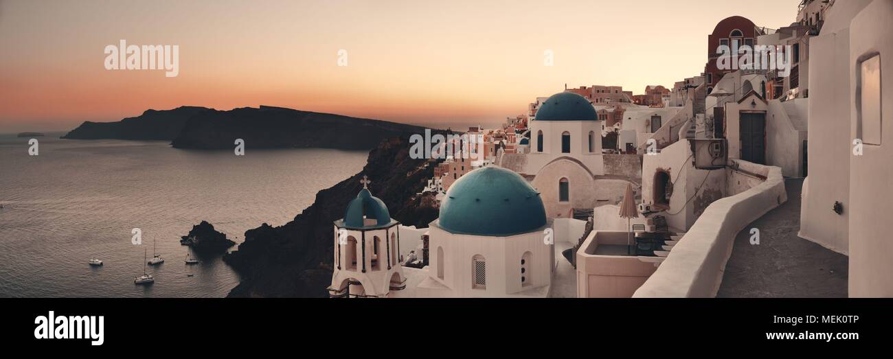 Santorini skyline sunset with buildings in Greece Stock Photo - Alamy
