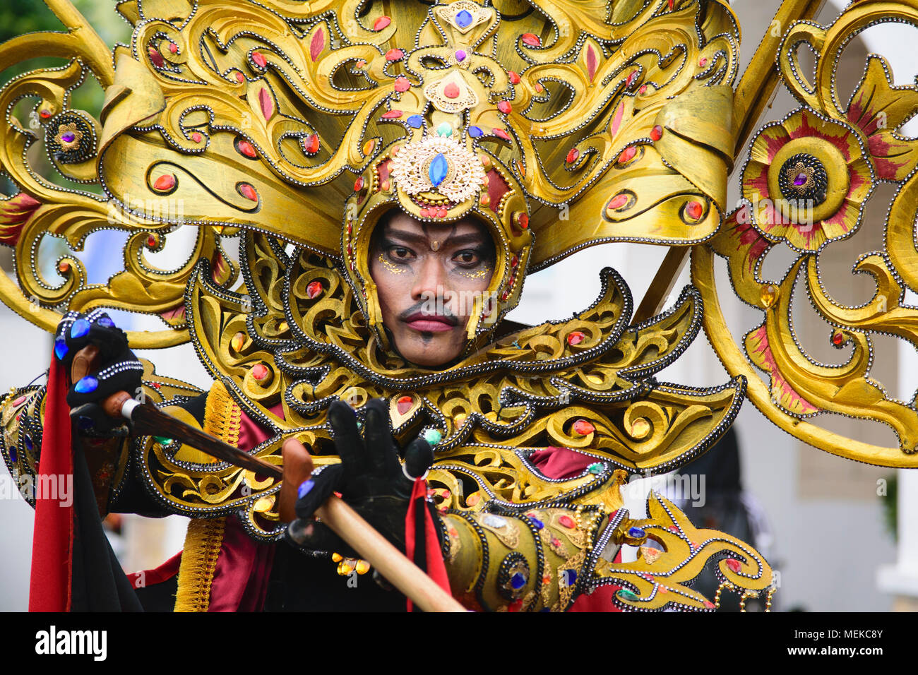 yearly event costumes celebration of The Festival Bahari Kepri 2017 ...