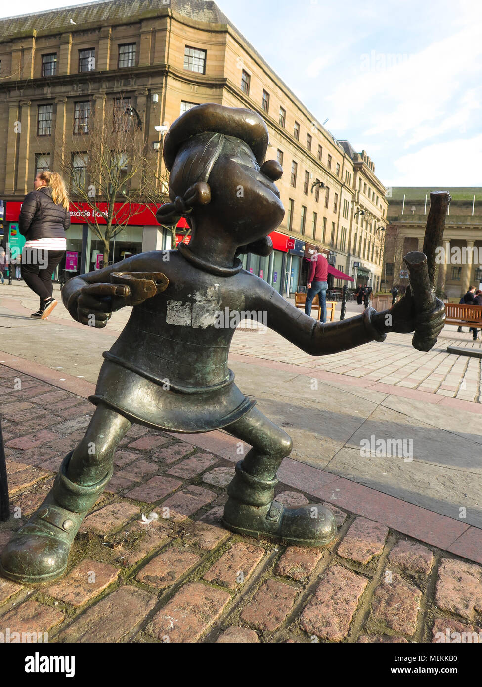 Minnie Minx statue Dundee Stock Photo - Alamy