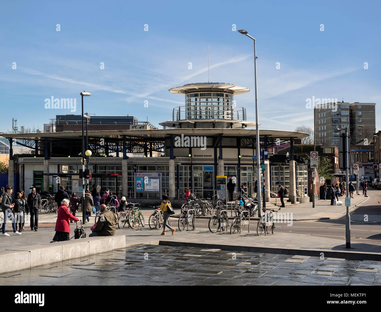 Woolwich london people hi-res stock photography and images - Alamy