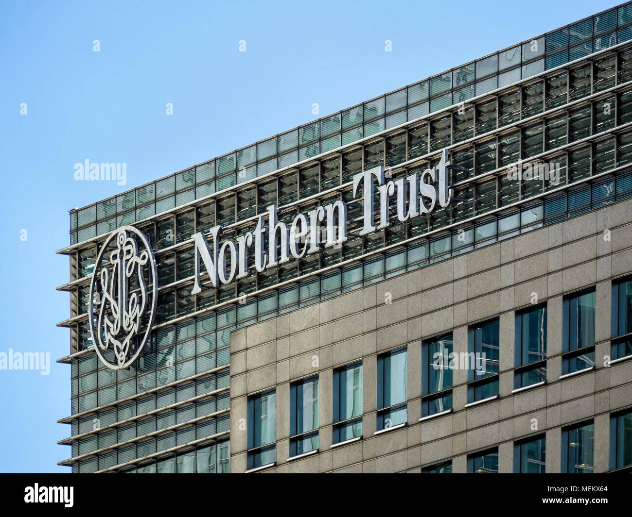 Northern trust offices canary wharf hi-res stock photography and images ...