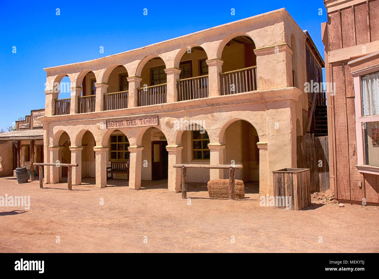 Film set old western building hi-res stock photography and images - Alamy