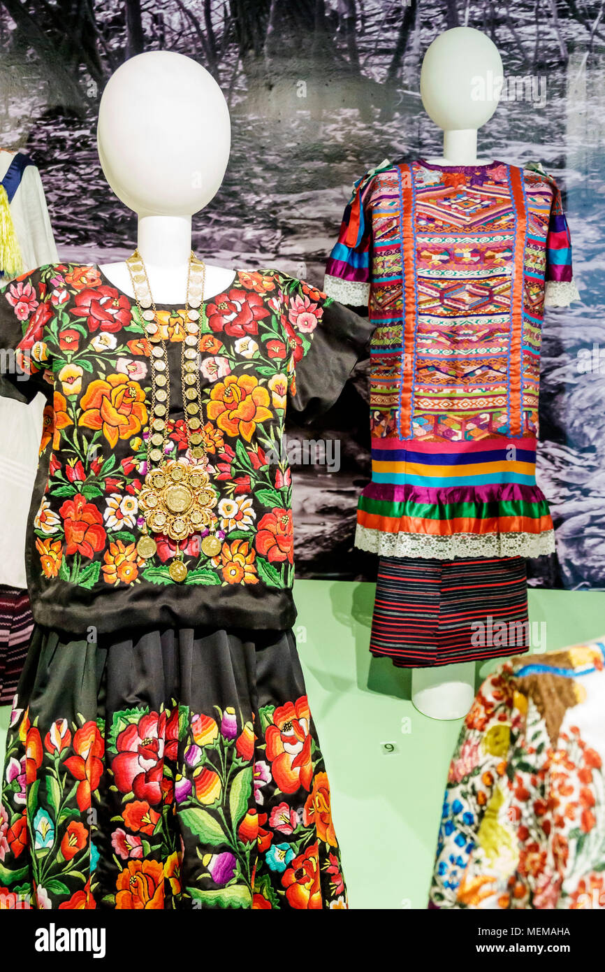 Mexican textiles hi-res stock photography and images - Alamy