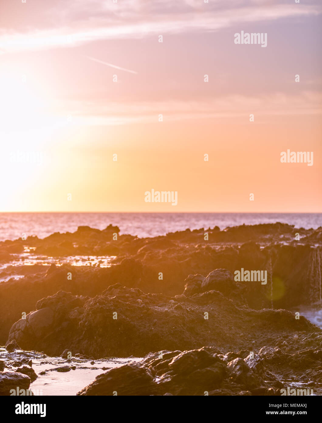 Beautiful sunset and natural waves hi-res stock photography and images ...