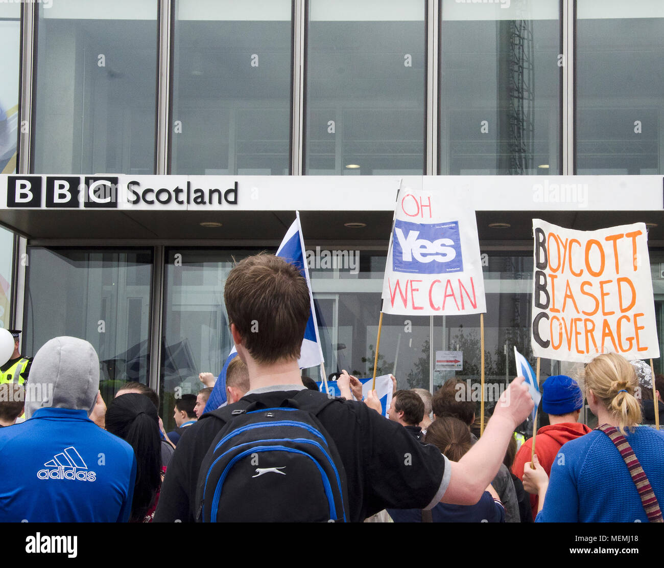 GLASGOW, SCOTLAND -SEPTEMBER 14th 2014: A crowd of protesters outside ...