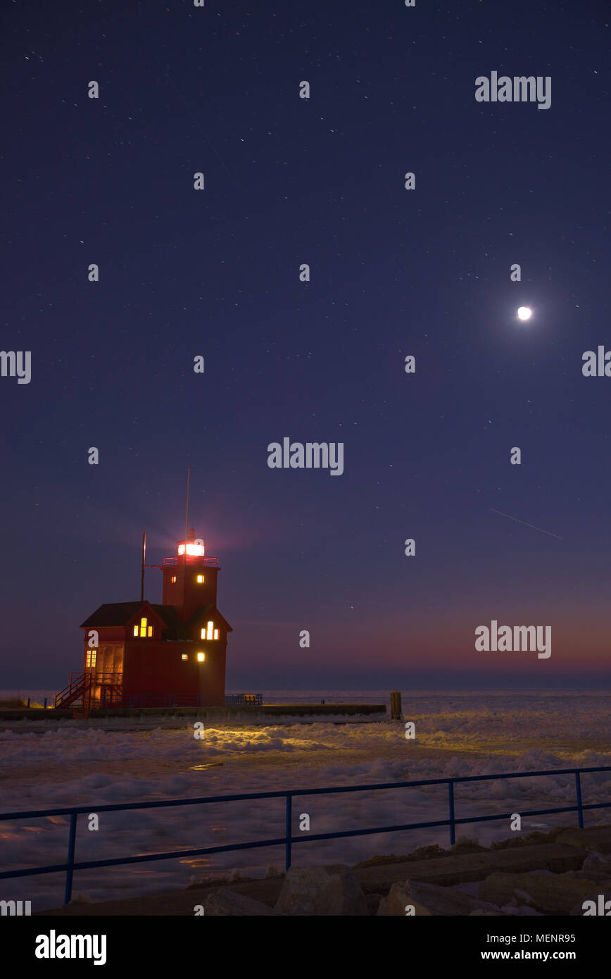 Big red light hi-res stock photography and images - Alamy