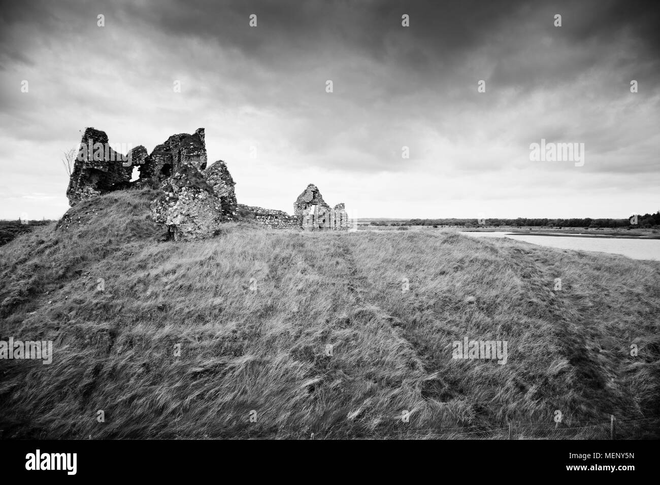 Clonmacnoise round tower hi-res stock photography and images - Alamy