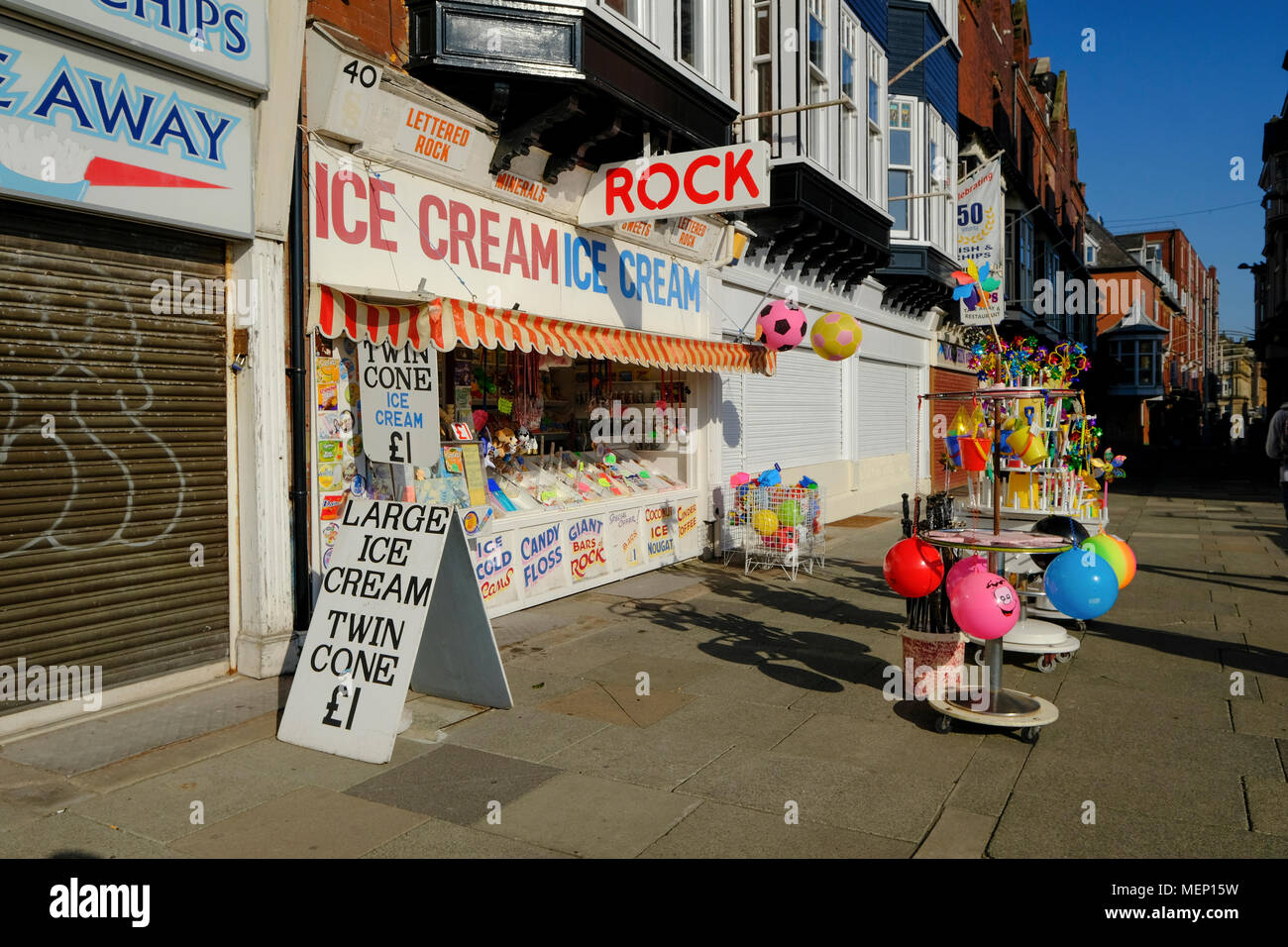 Seaside candy floss hi-res stock photography and images - Alamy