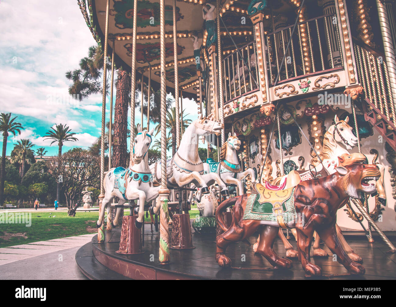 Roundabout carousel tree hi-res stock photography and images - Alamy