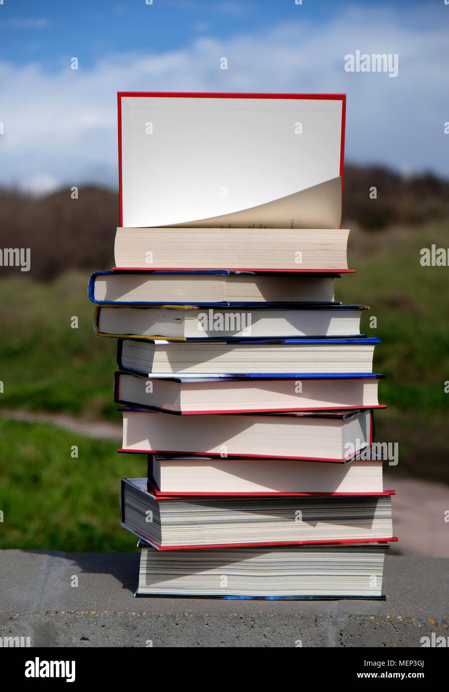 Stack book outdoors hi-res stock photography and images - Alamy