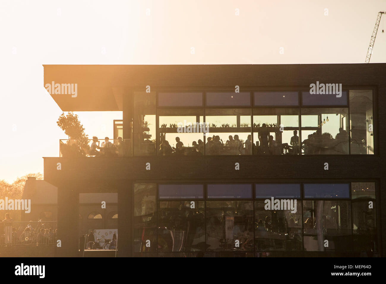 The Lighterman restaurant on Regent's Canal, at Kings Cross London ...