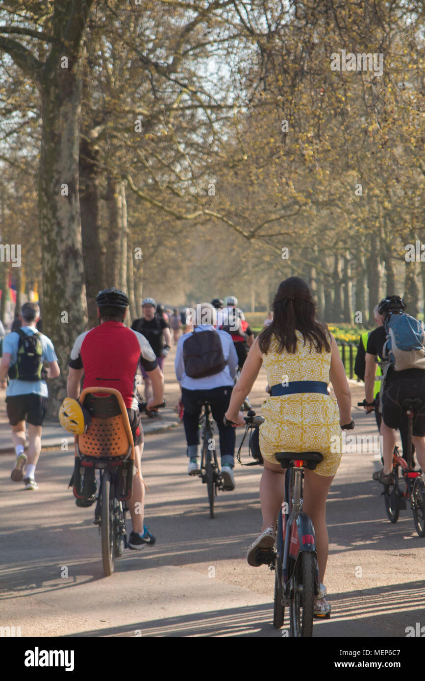 Crowds of cyclists cycling along The Mall in Central London Stock Photo ...
