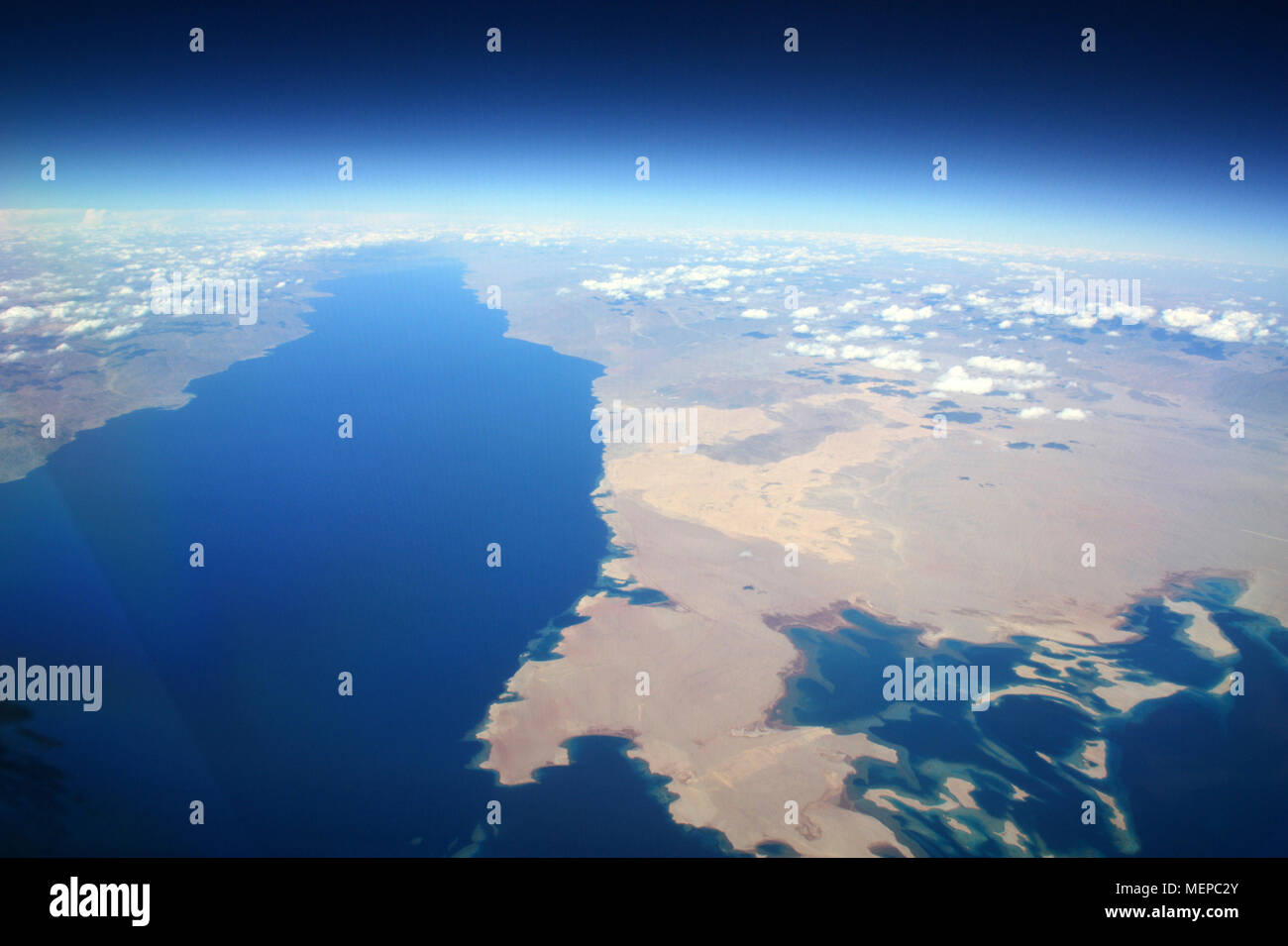 Neom the line saudi arabia hi-res stock photography and images - Alamy