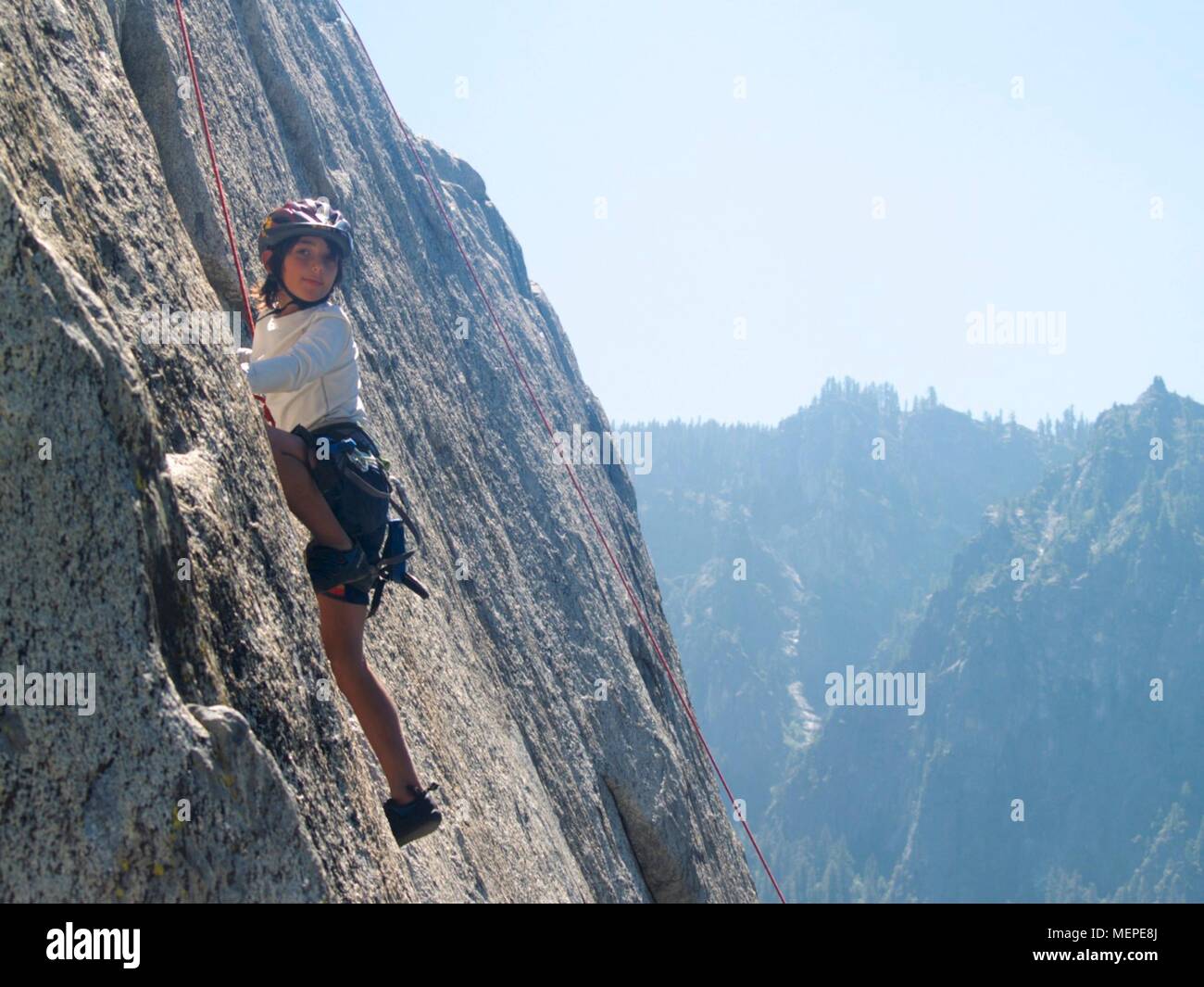 Kid rock climbing hi-res stock photography and images - Alamy