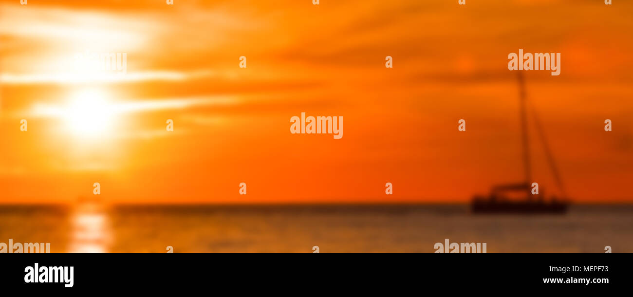 Hot sunset - soft lens bokeh image. Defocused background Stock Photo - Alamy