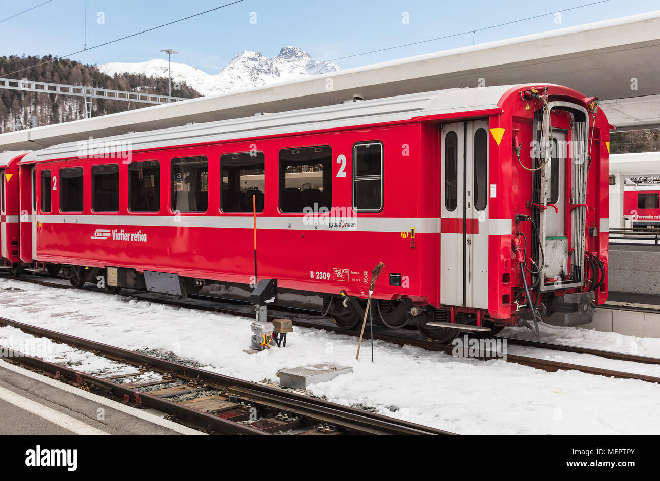 St moritz station hi-res stock photography and images - Alamy