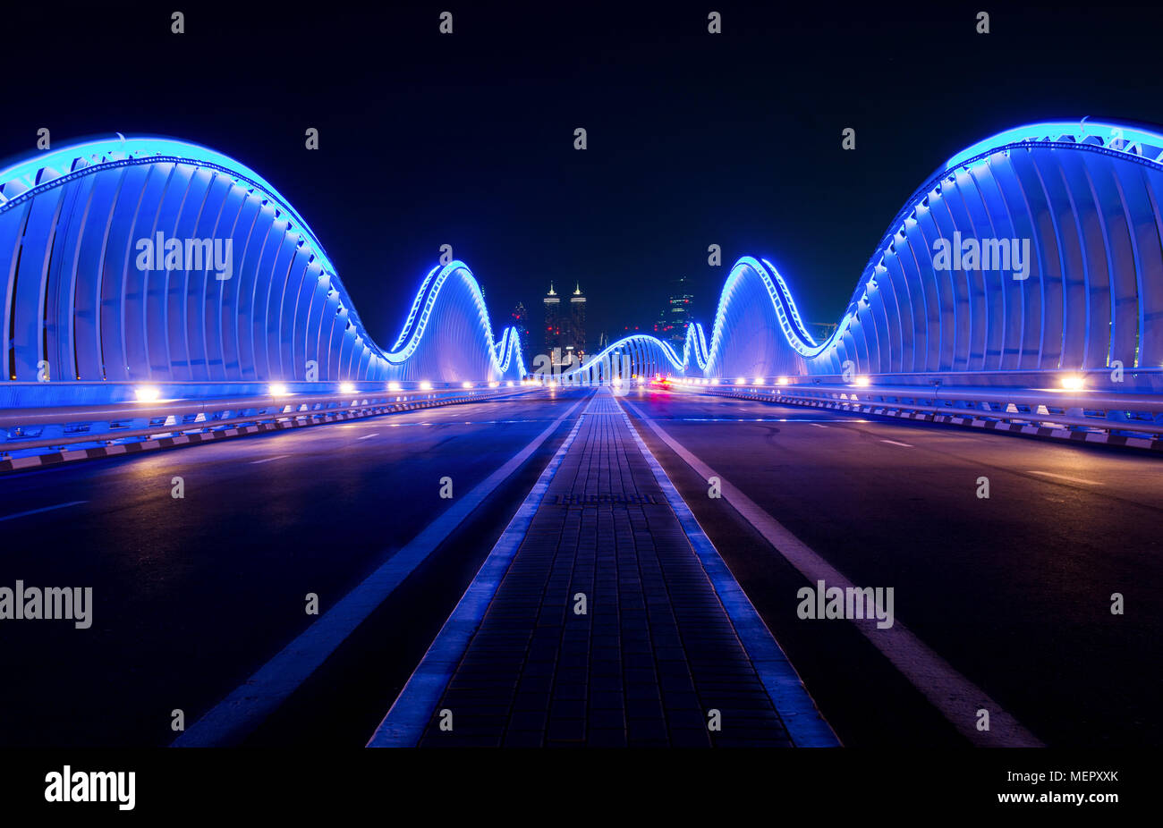 Beautiful bridge night modern curve hi-res stock photography and images ...