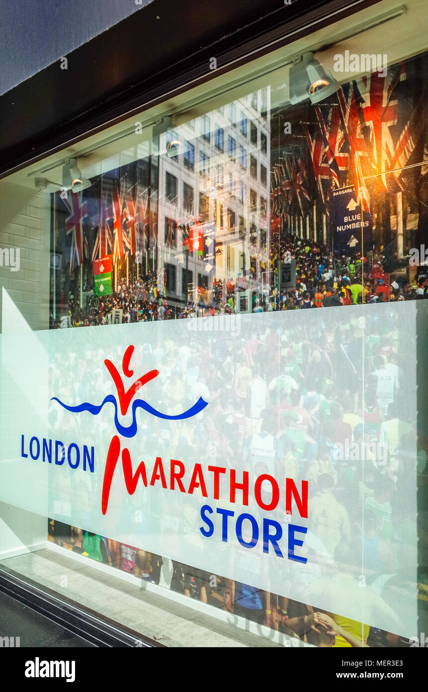 London marathon shop hi-res stock photography and images - Alamy