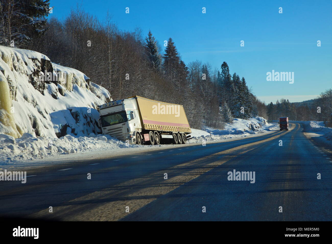 Veered hi-res stock photography and images - Alamy