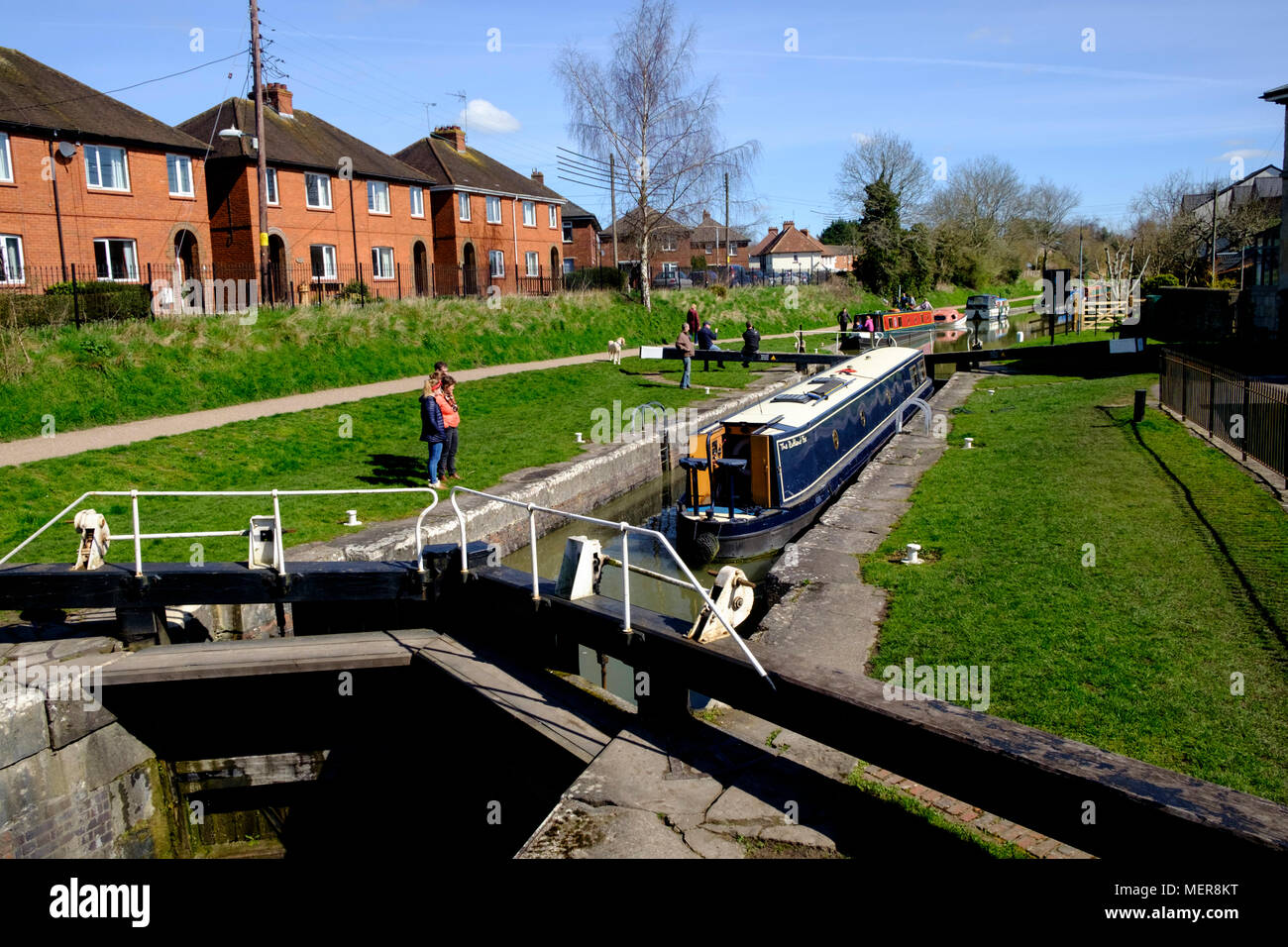Devizes canal hi-res stock photography and images - Alamy