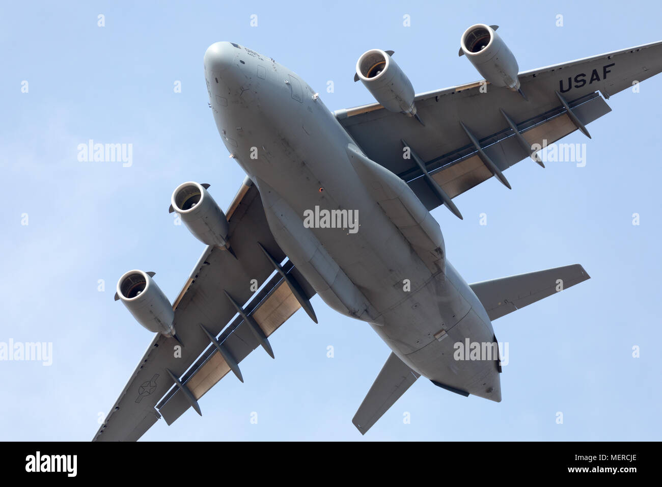 Cargo plane flying hi-res stock photography and images - Alamy