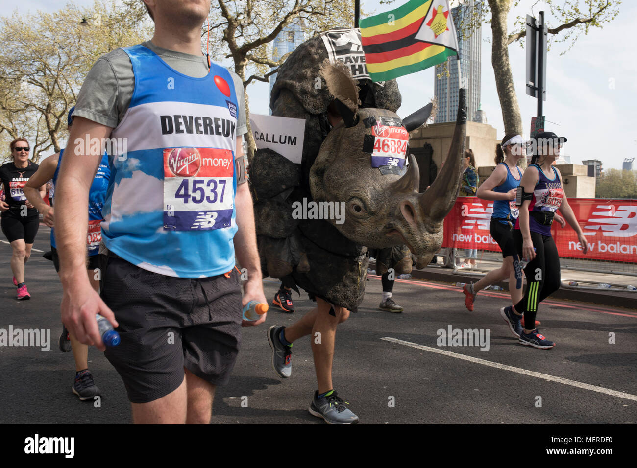 London marathon rhino virgin hi-res stock photography and images - Alamy