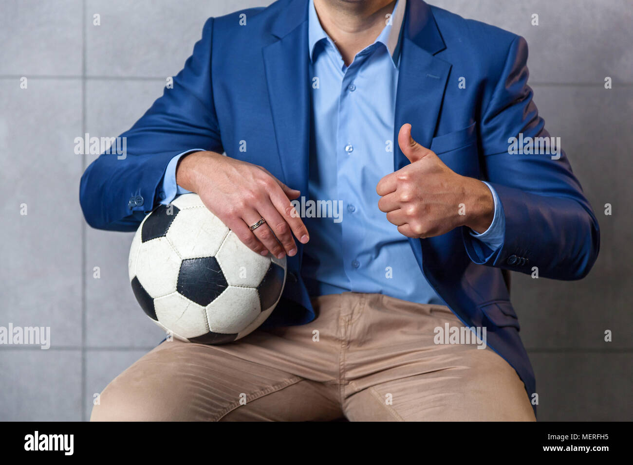 Football manager chair hi-res stock photography and images - Alamy