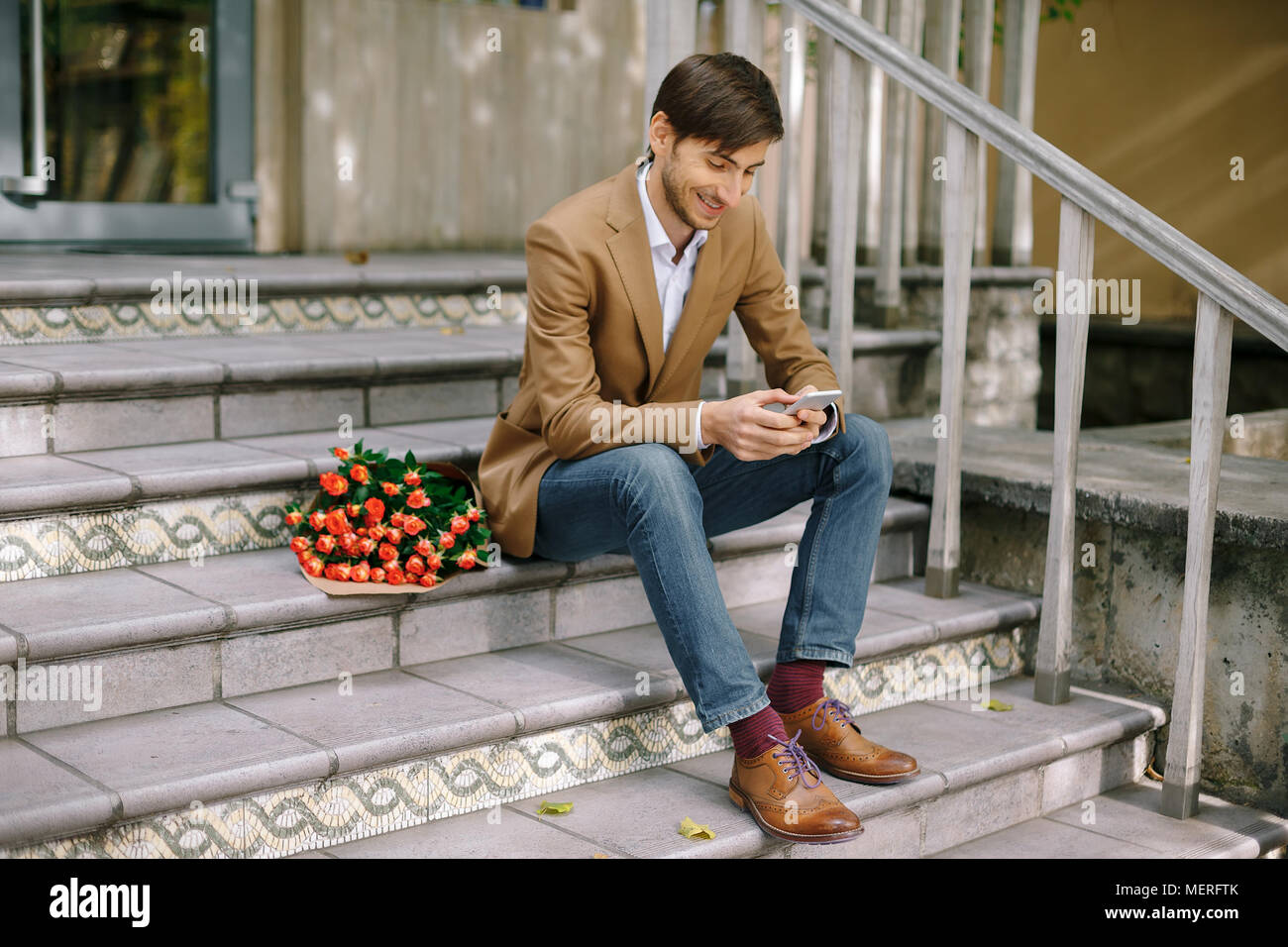 Texting romance hi-res stock photography and images - Alamy