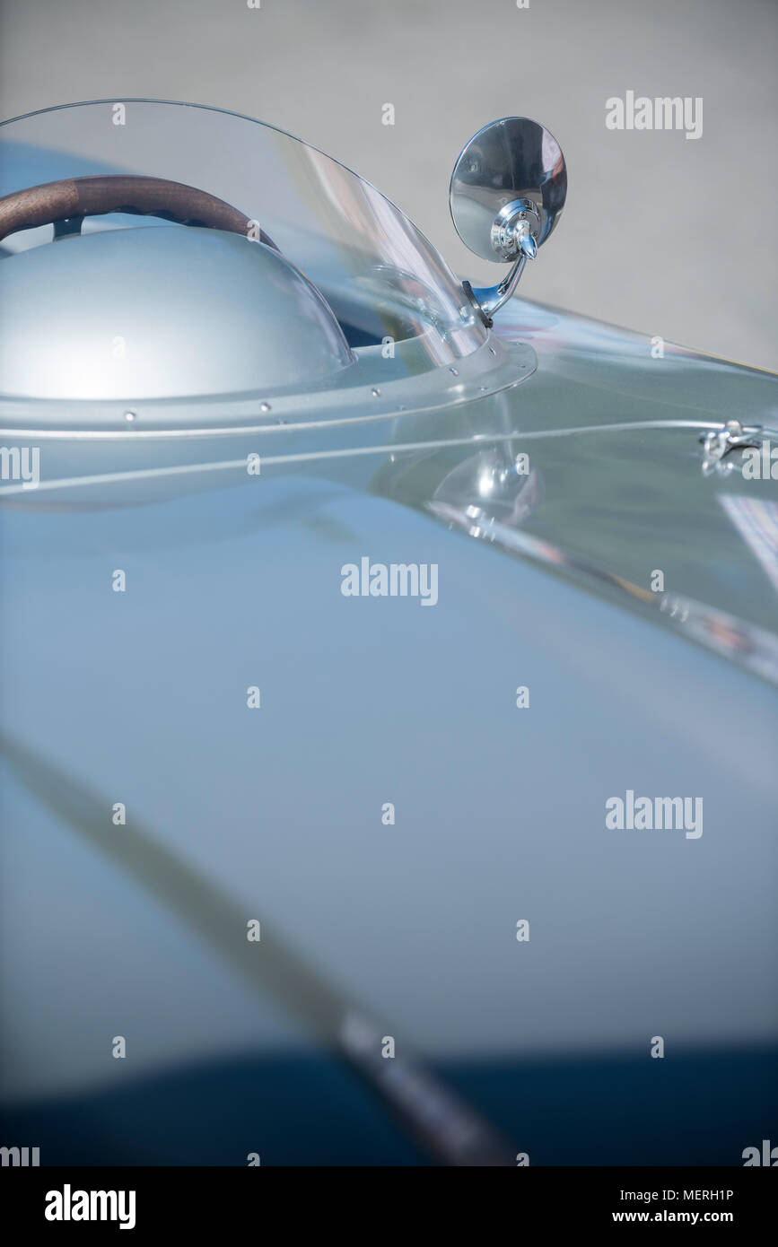 Silver classic car hi-res stock photography and images - Alamy