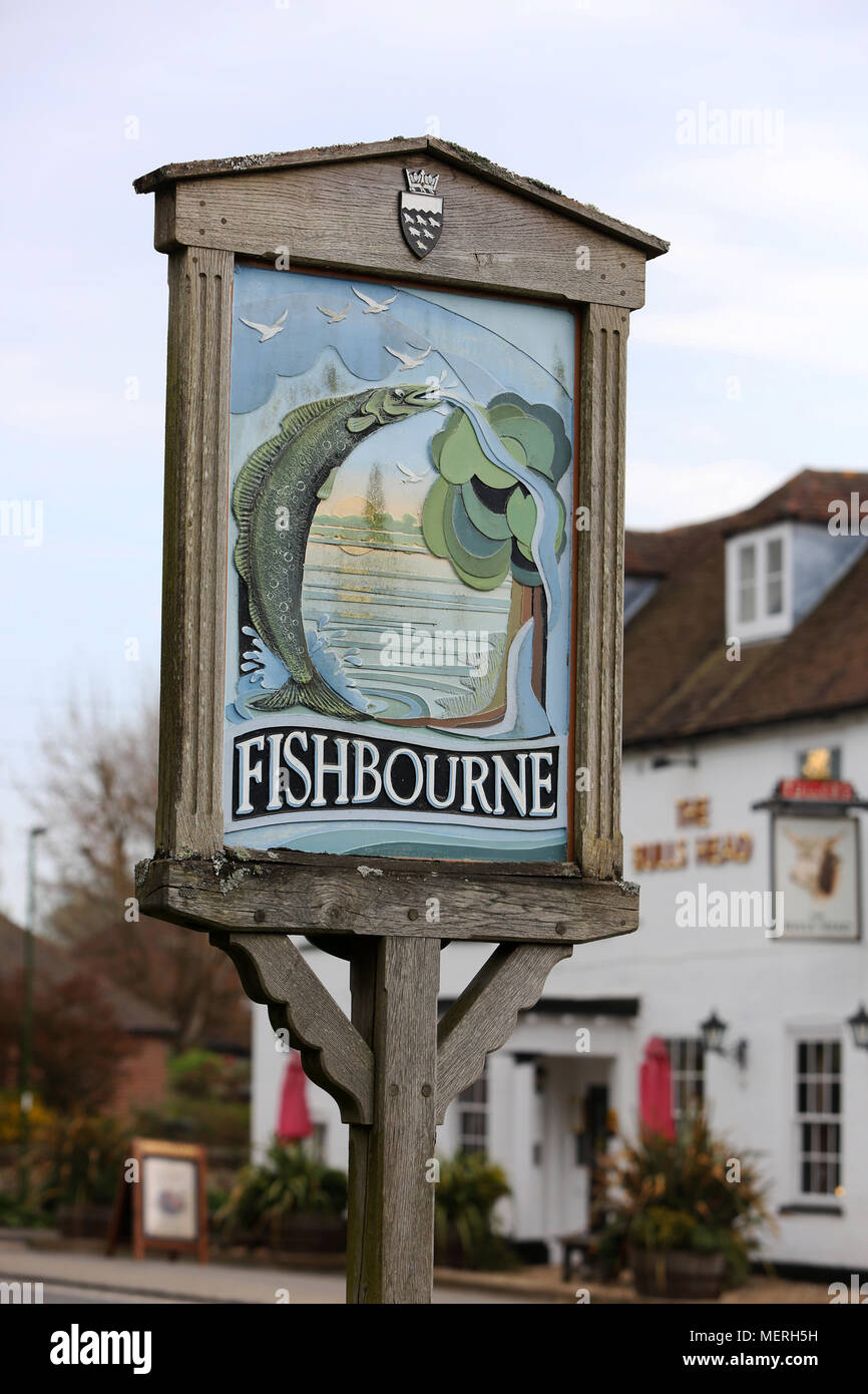 Typical english village hi-res stock photography and images - Alamy