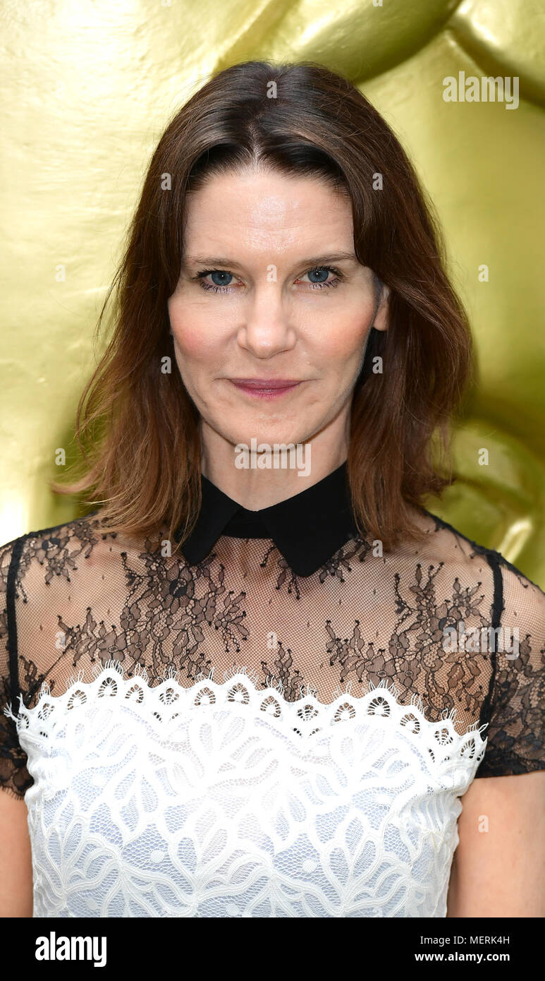 Susie Dent's Instagram, Twitter & Facebook on IDCrawl