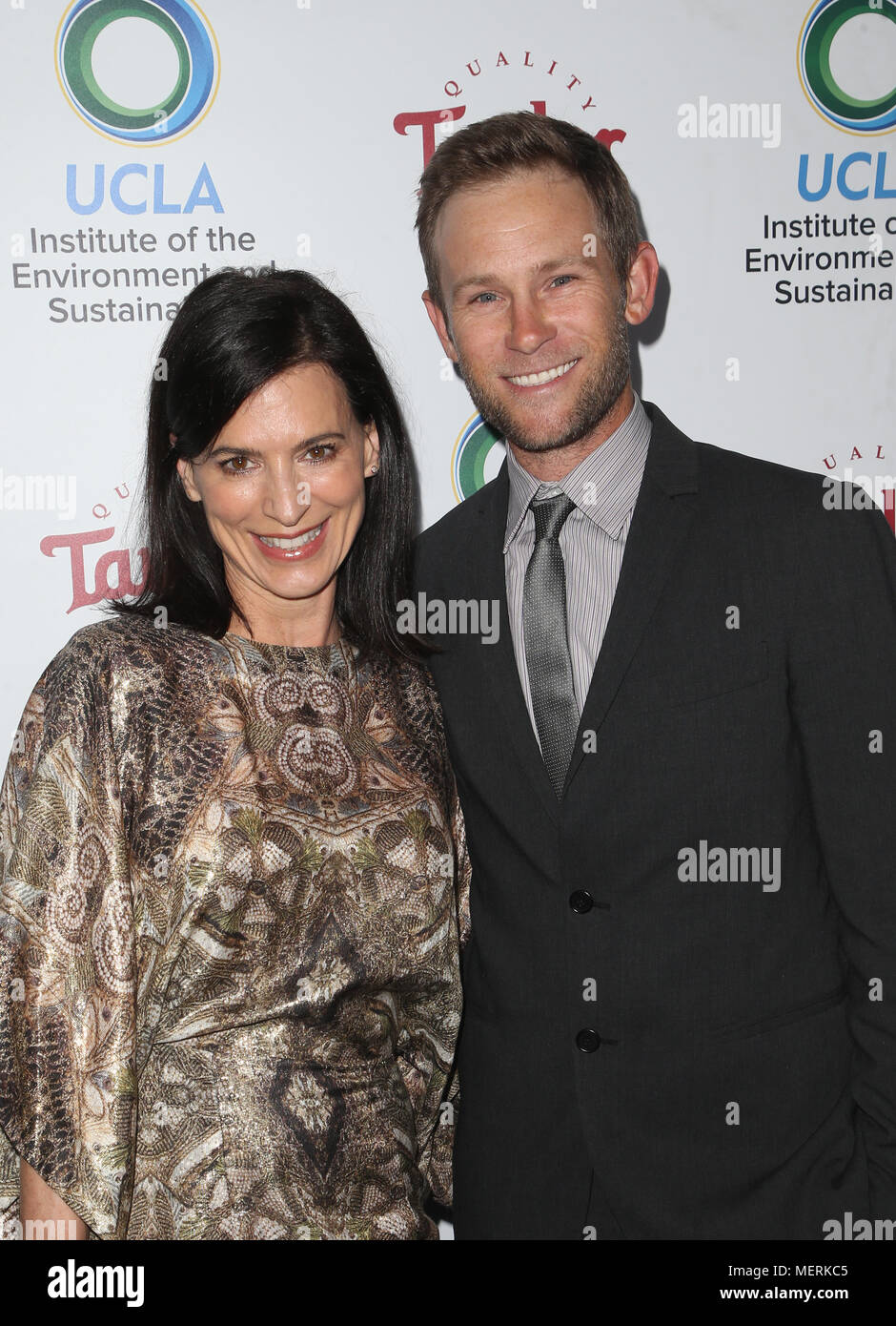 Aaron endress fox and perrey reeves hi-res stock photography and images ...