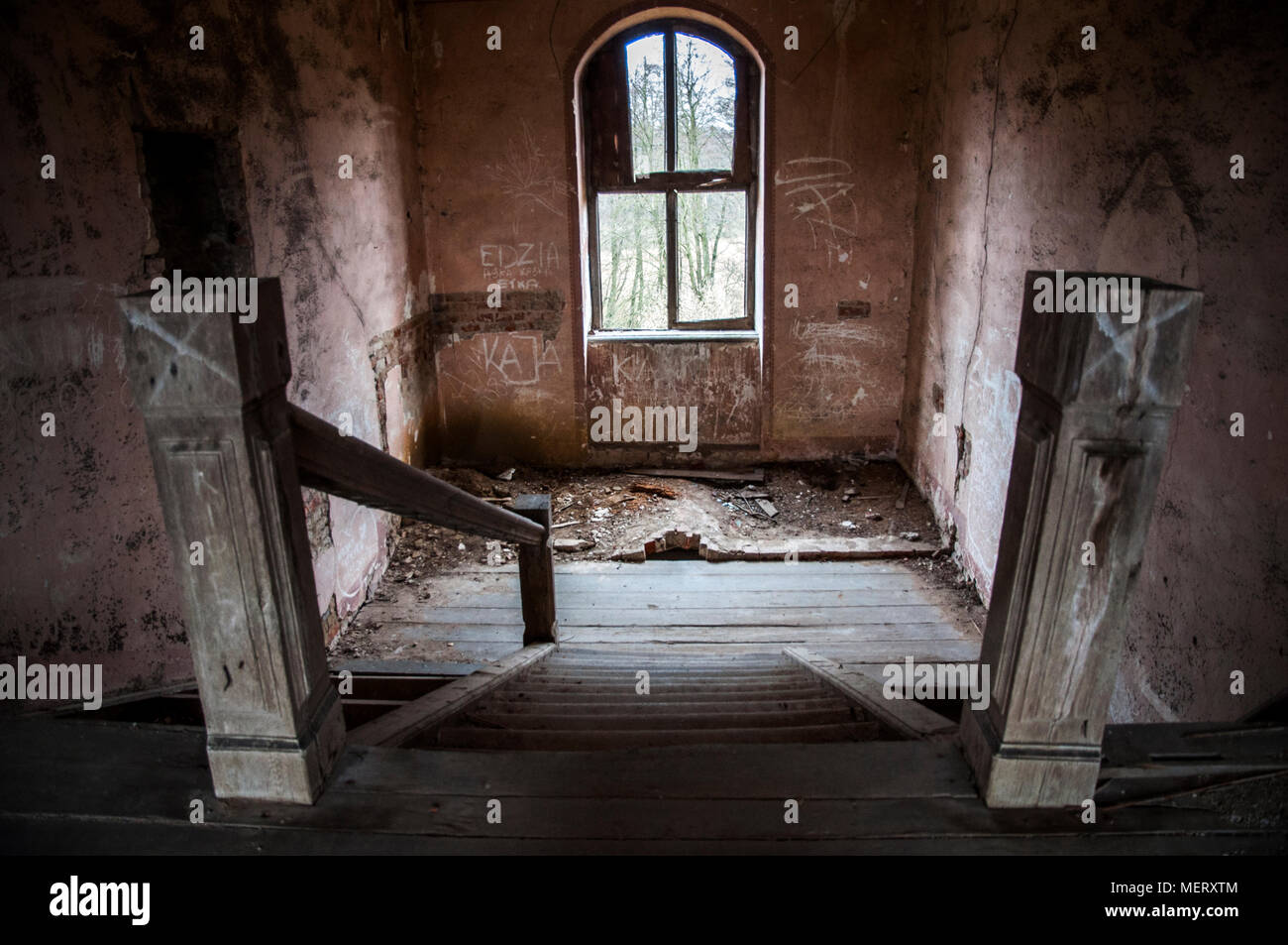 An old ruined house inside. Old ruined interior at home Stock Photo - Alamy